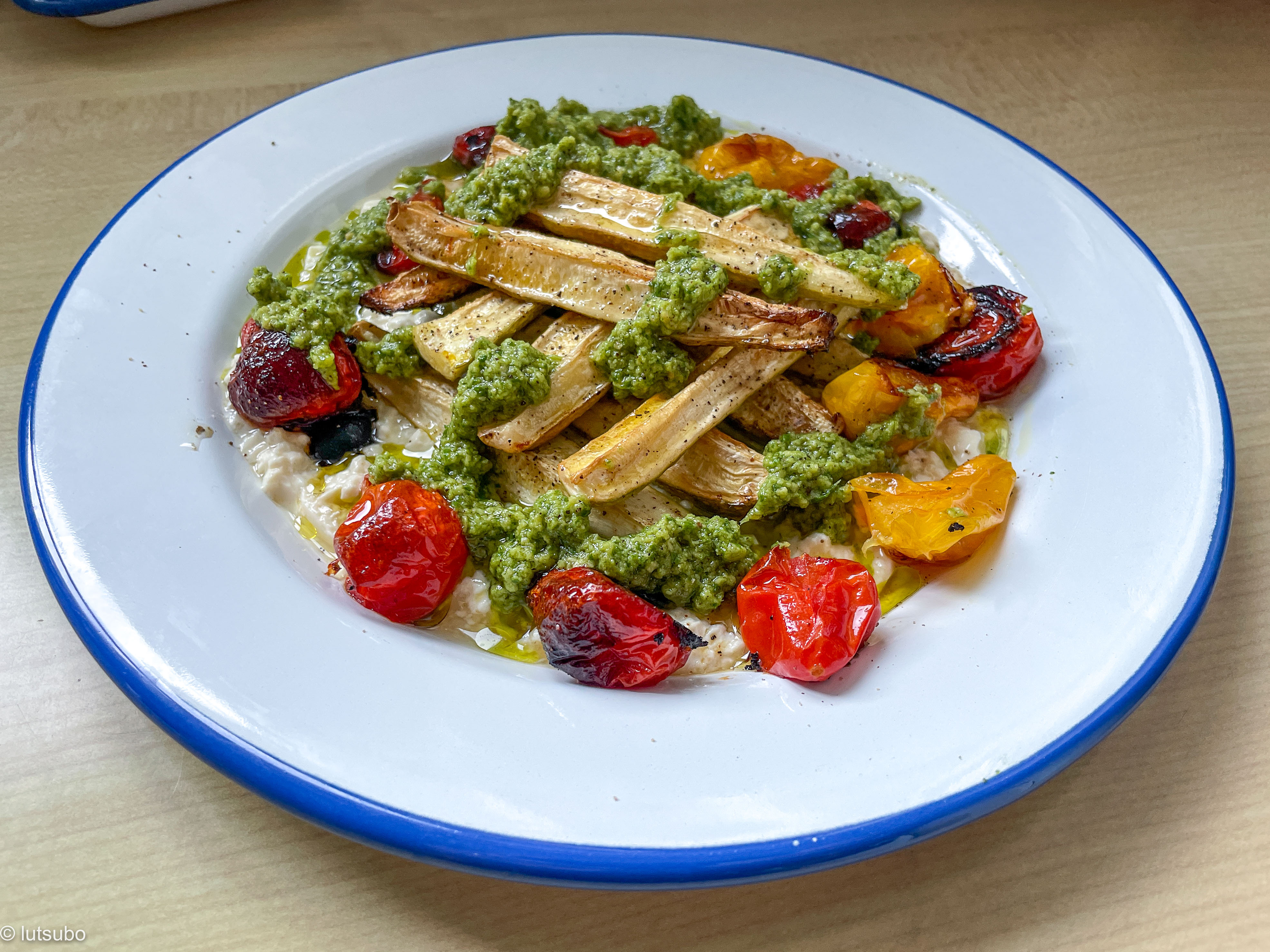 Merci Simon (encore) - Courgette rôties sur un lit crémeux - Lutsubo